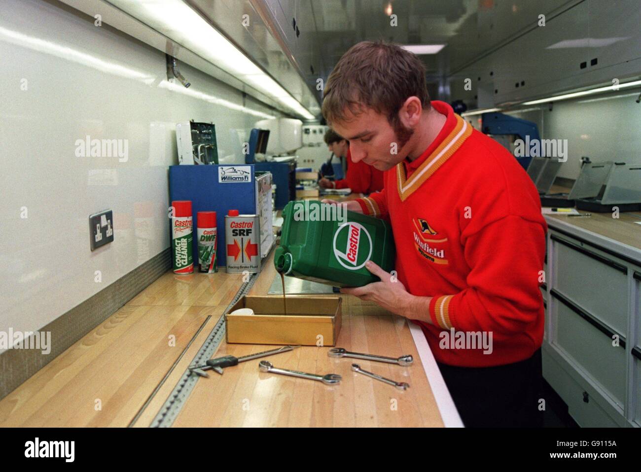 Castrol products hi-res stock photography and images - Alamy