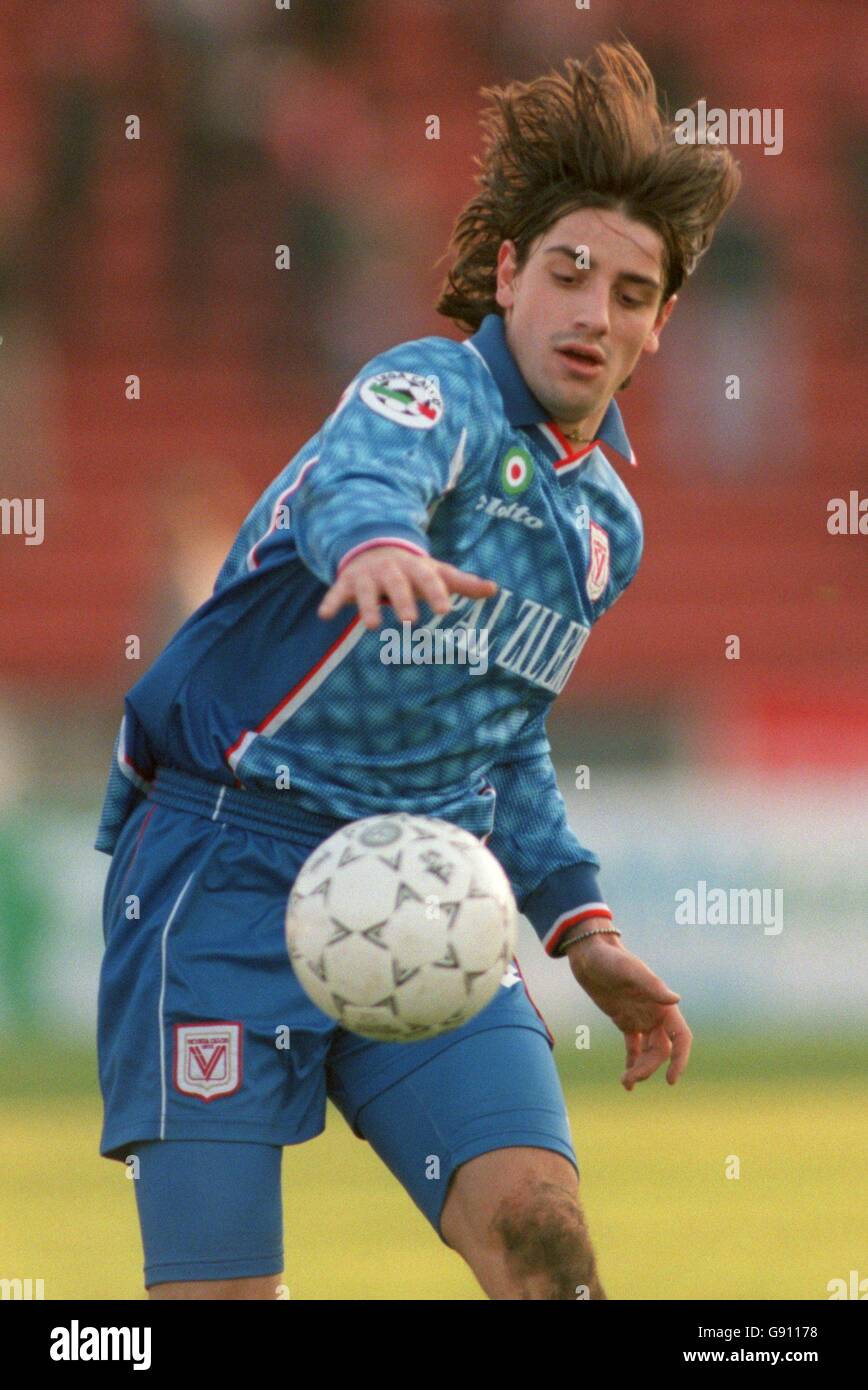 Italian Soccer - Serie A - Udinese v Vicenza. Vicenza's Francesco Coco ...