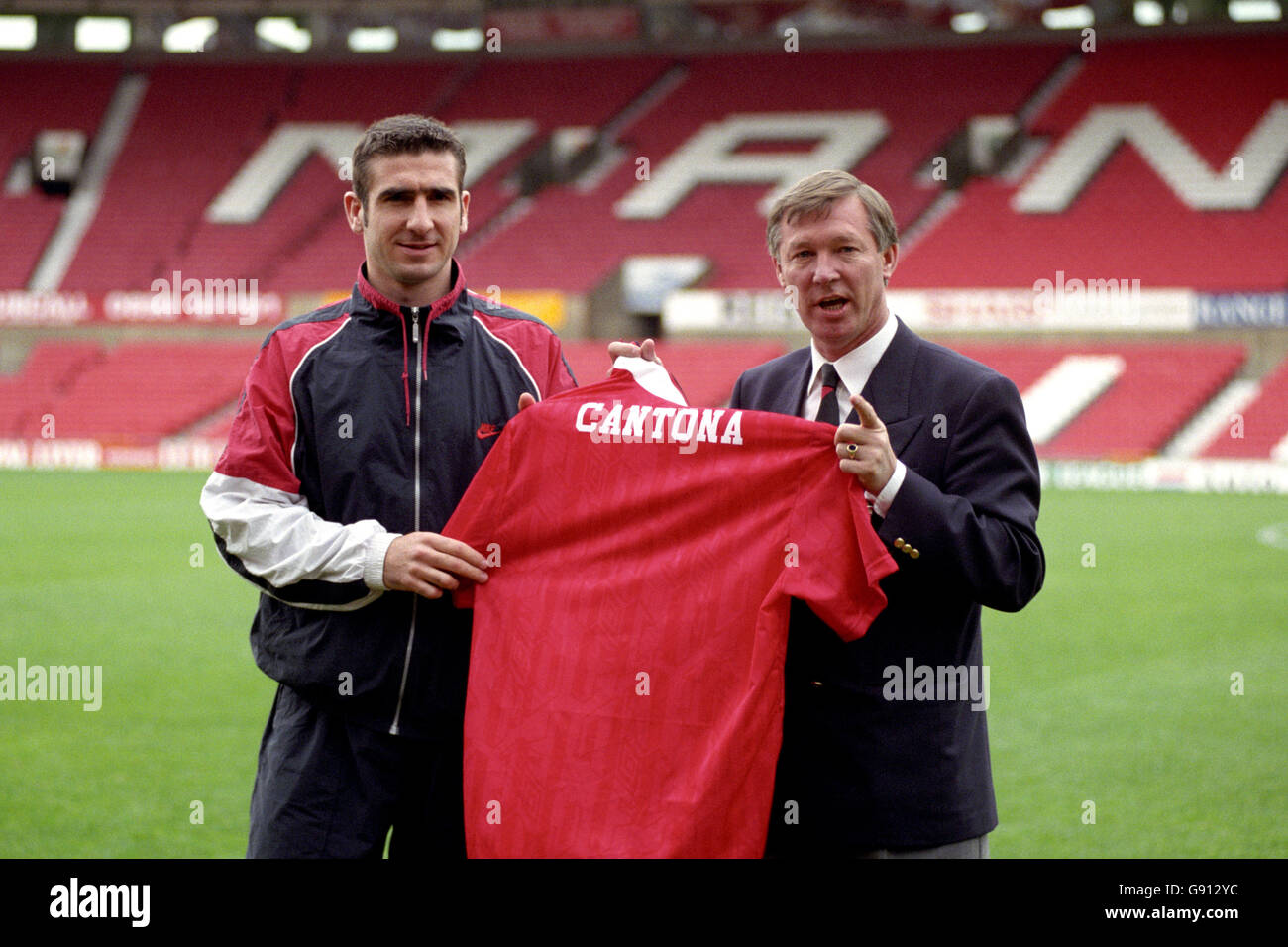 Soccer - Manchester United signing Stock Photo - Alamy