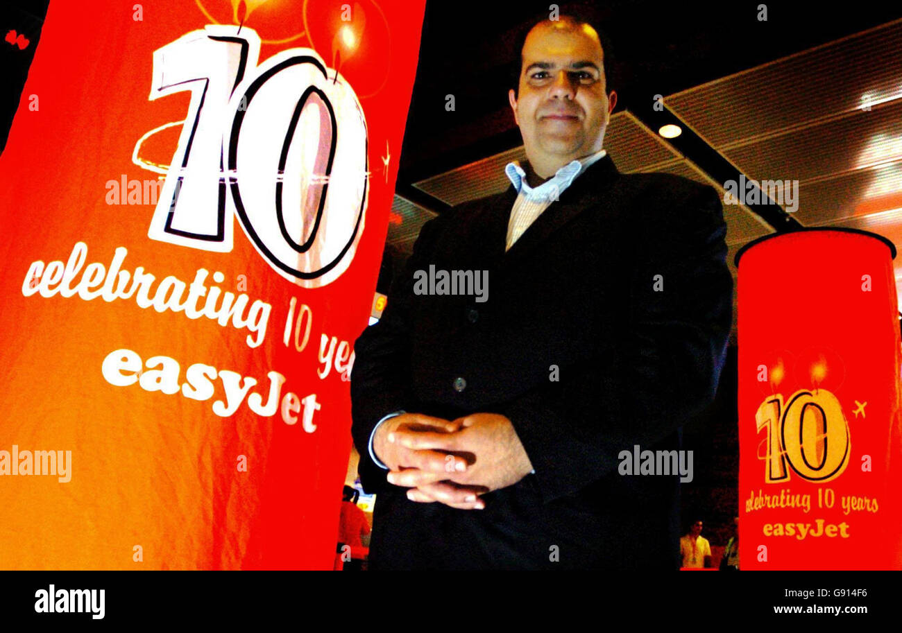 Easyjet glasgow airport hi-res stock photography and images - Alamy