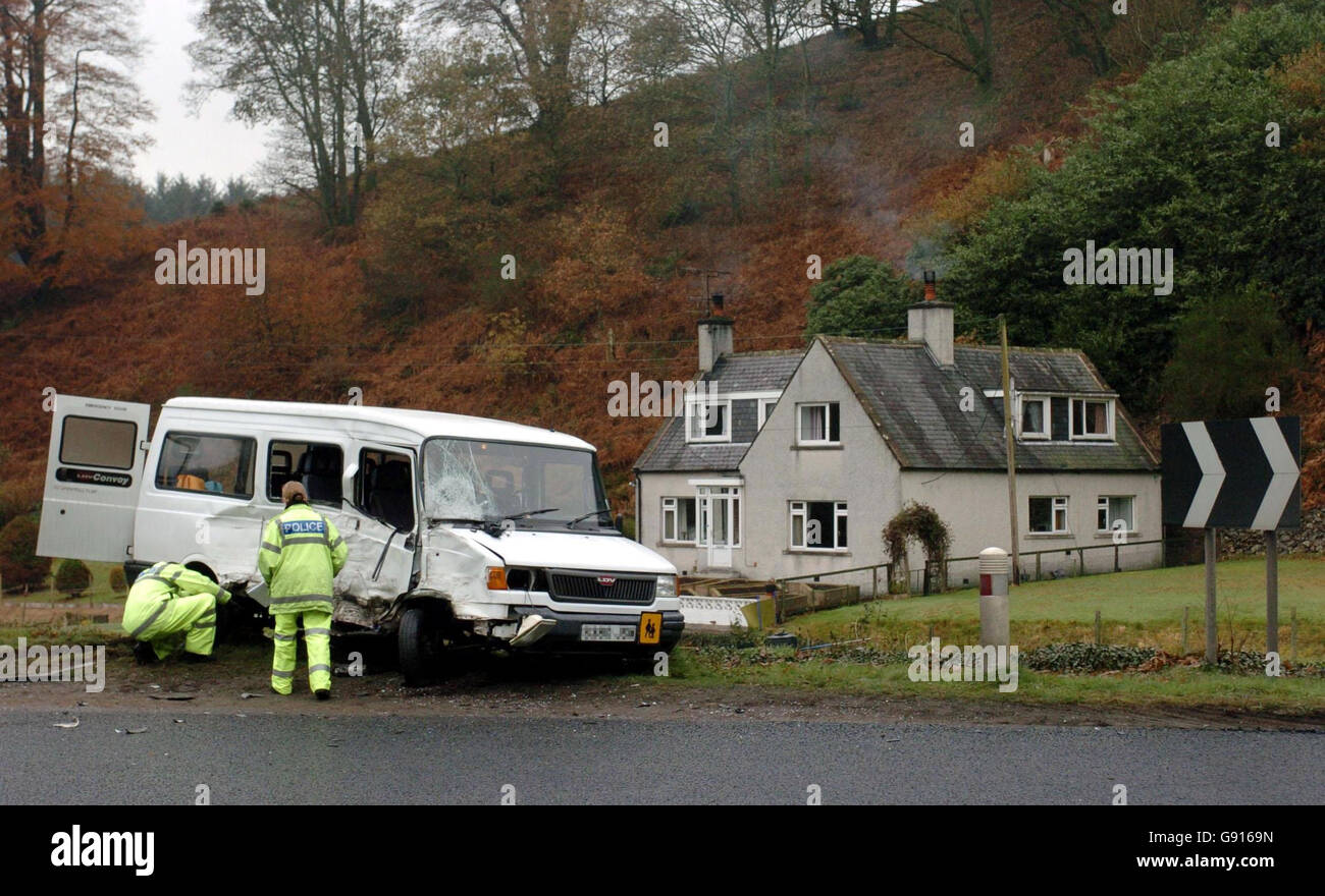 School bus accident ambulance hi-res stock photography and images - Alamy
