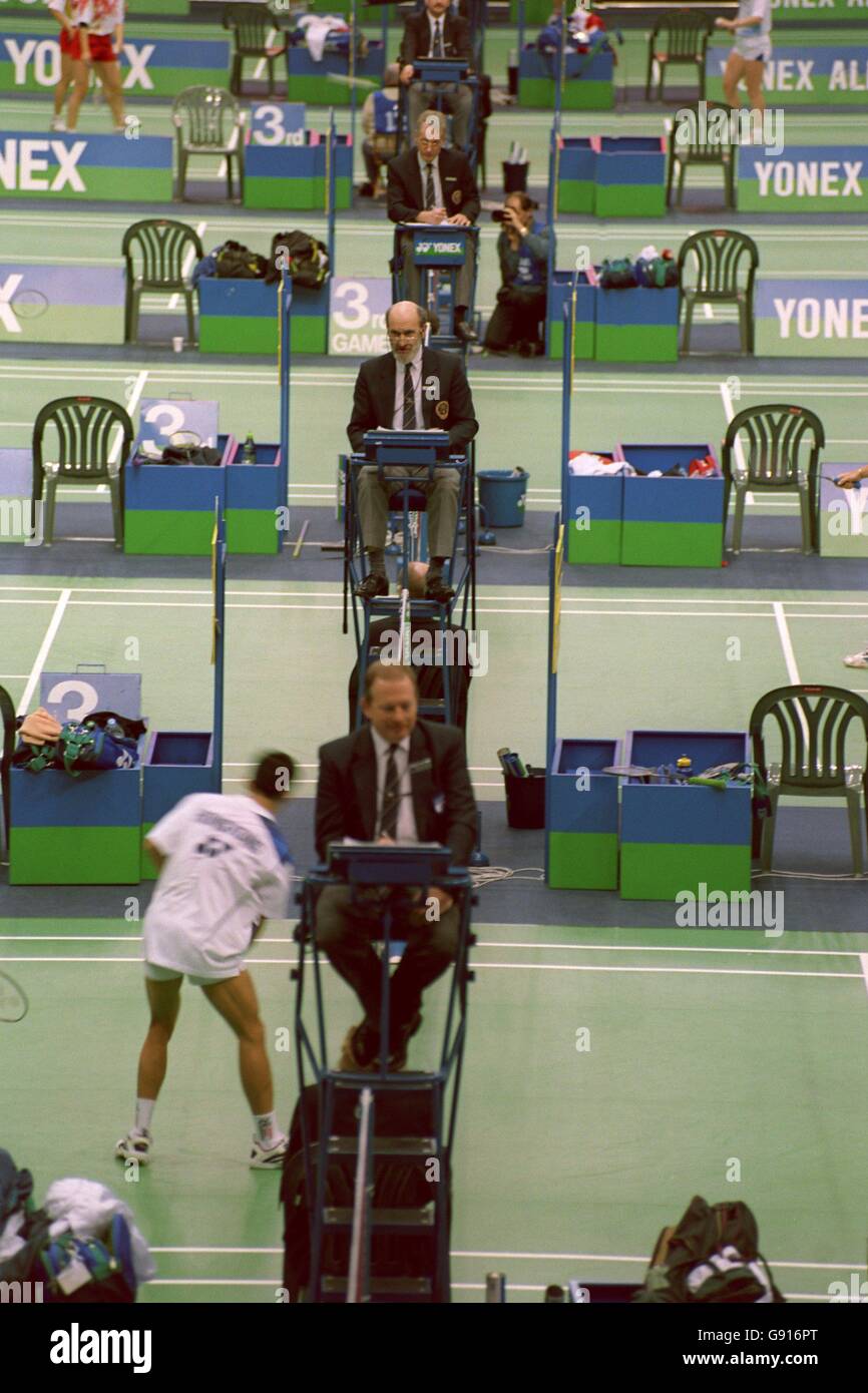 What Does The Umpire Wear In Badminton at John Mallery blog