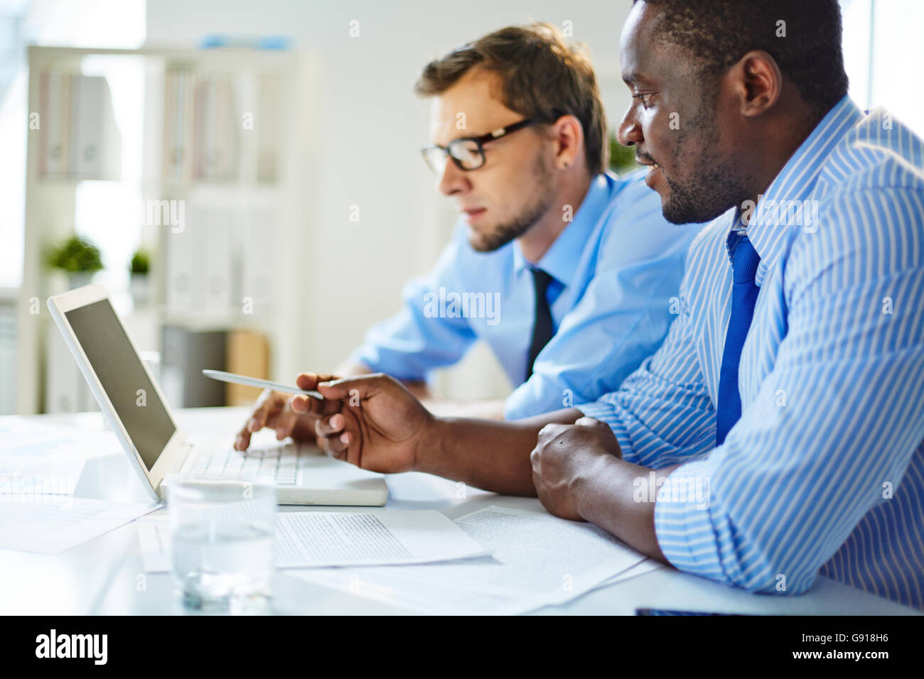 Project explaining hi-res stock photography and images - Alamy