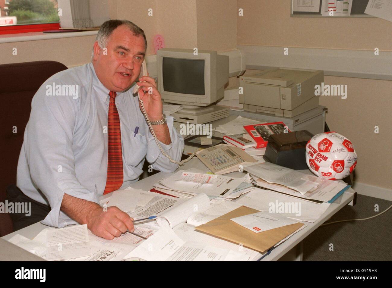 Larry lloyd nottingham forest hi-res stock photography and images - Alamy