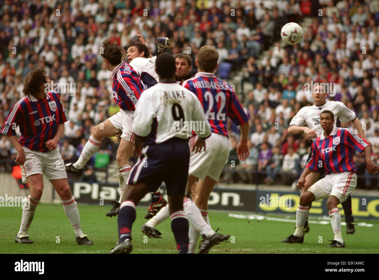 Goal fish hi-res stock photography and images - Alamy