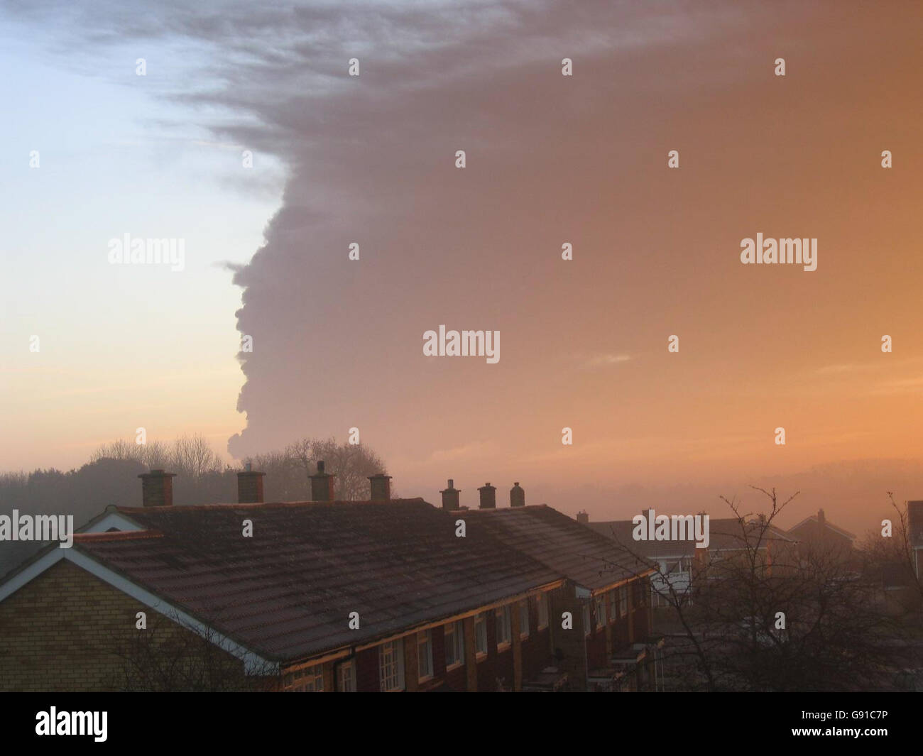 Buncefield oil terminal blast hi-res stock photography and images - Alamy