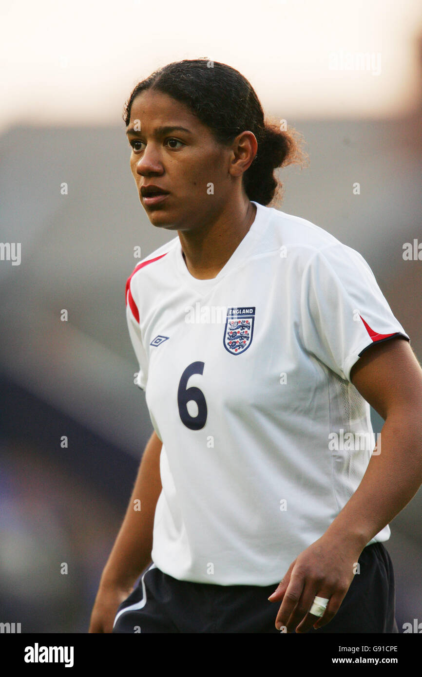 Mary phillip england football hi-res stock photography and images - Alamy