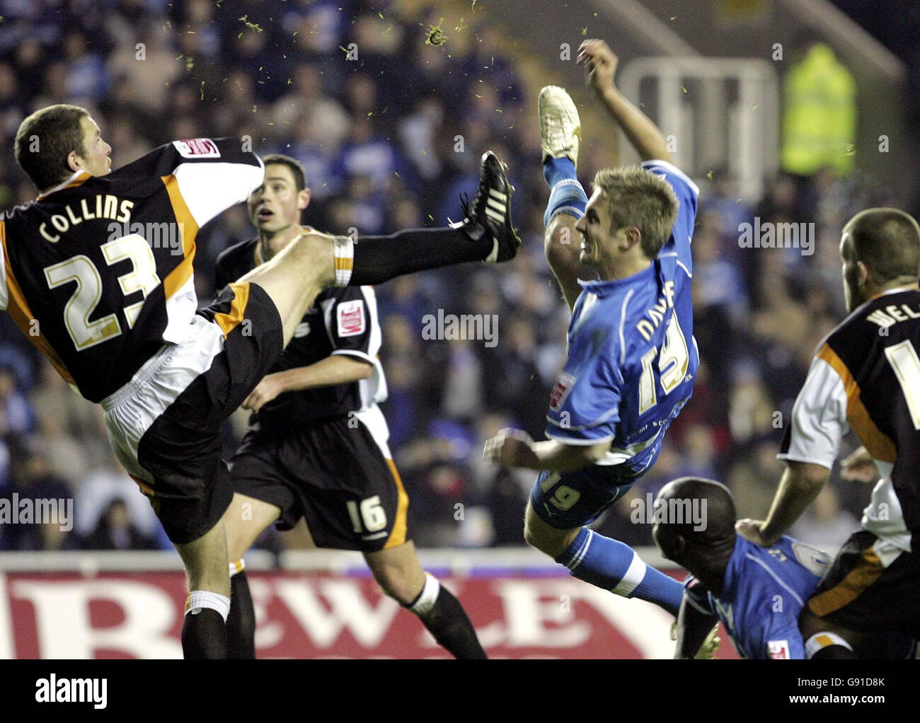 Reading's Kevin Doyle (C) scores against Hull City during the Coca-Cola ...