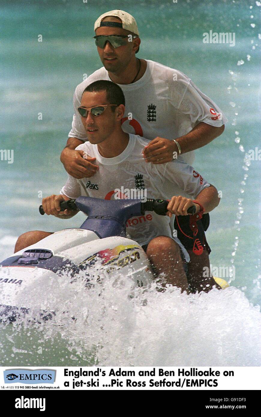 Hollioake brothers hi-res stock photography and images - Alamy