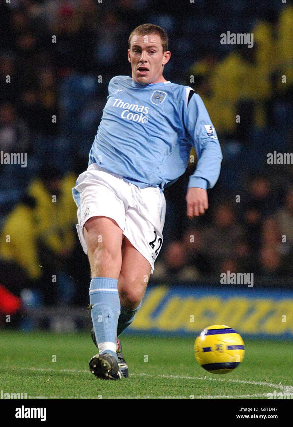 Richard dunne of manchester city hi-res stock photography and images ...