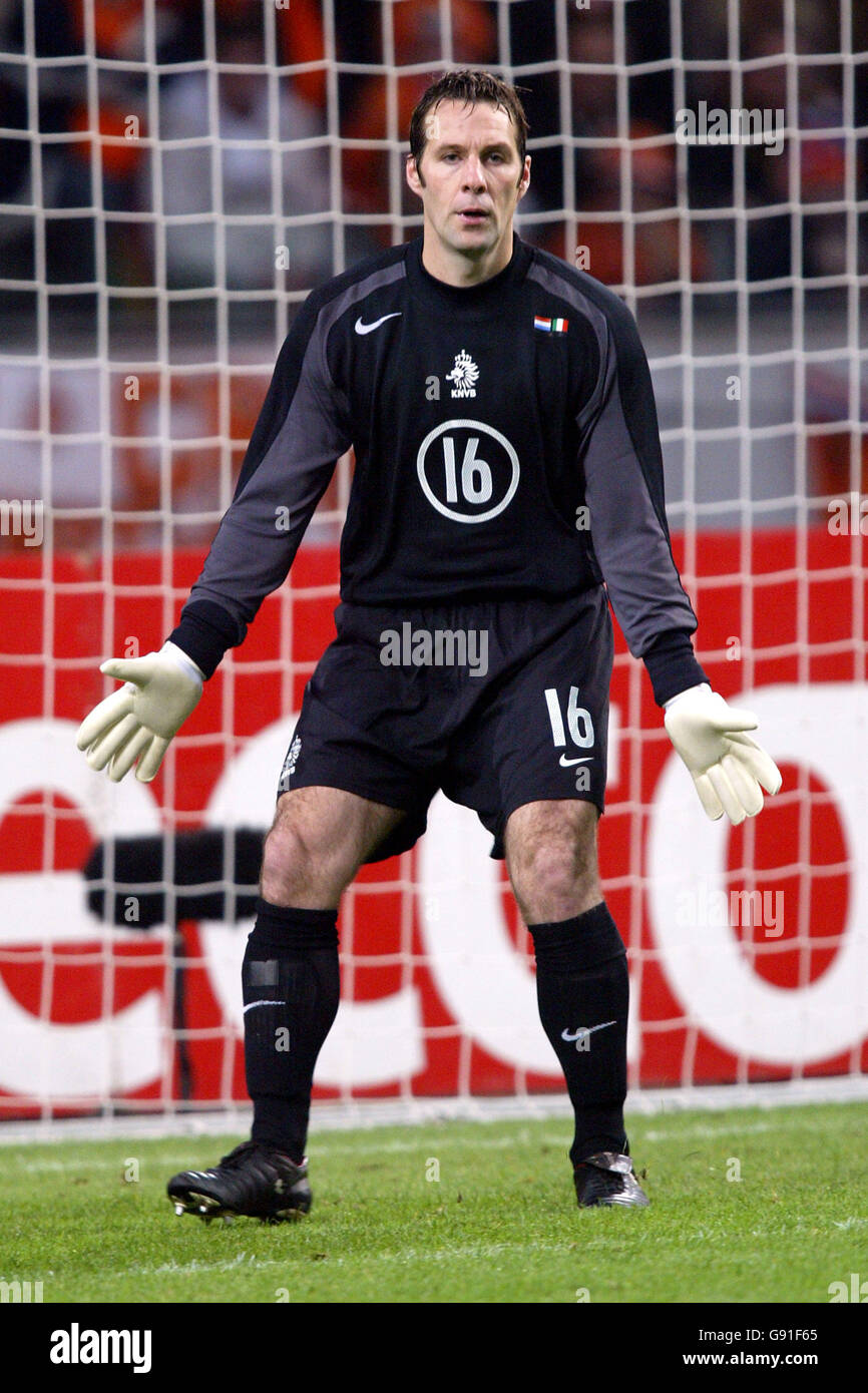 Holland goalkeeper henk timmer hi-res stock photography and images - Alamy