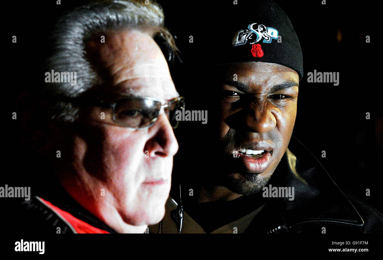 Boxin promotor Gary Shaw (L) with his boxer Jeff Lacy during a press ...