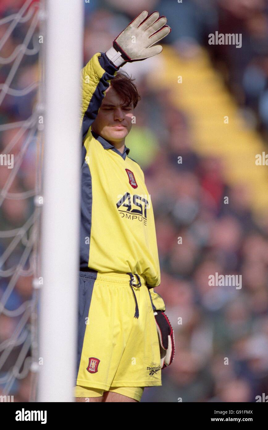 Mark bosnich aston villa hi-res stock photography and images - Alamy