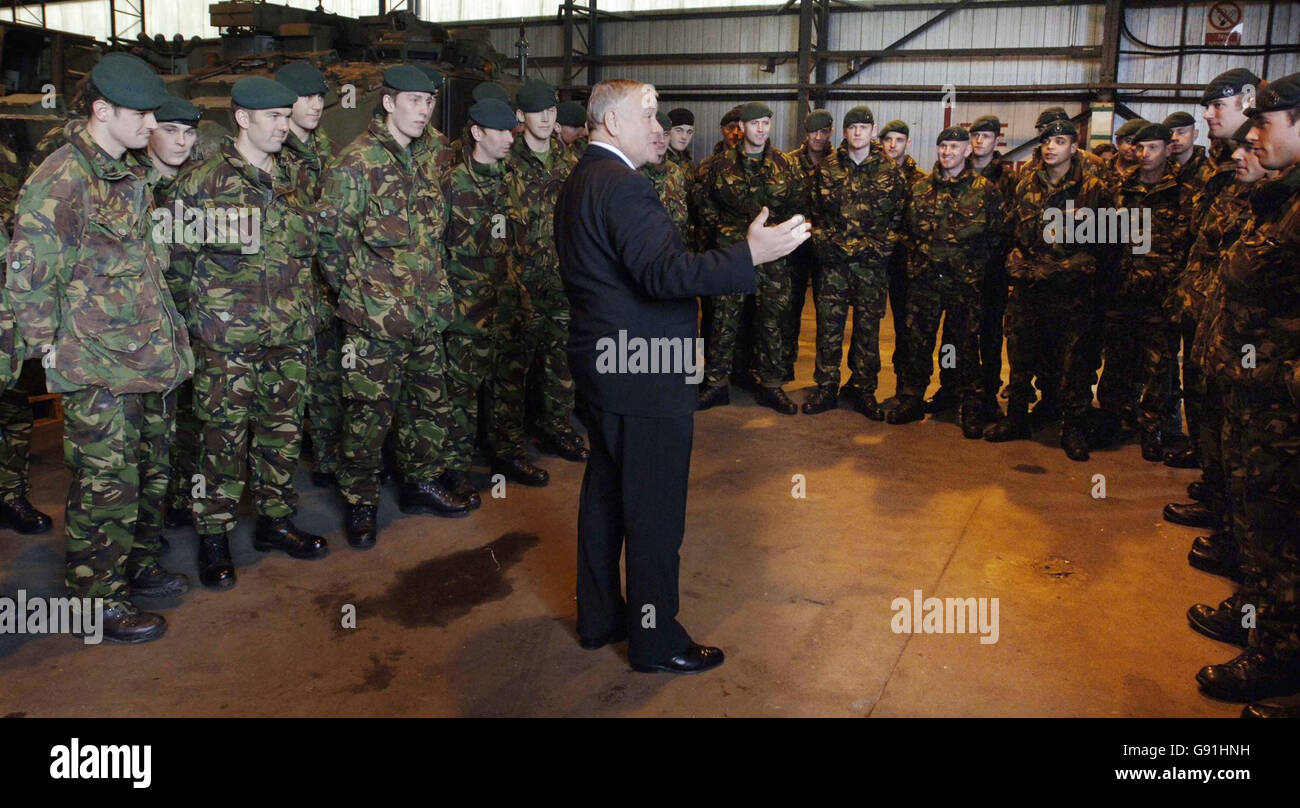 Earthquake defence hi-res stock photography and images - Alamy