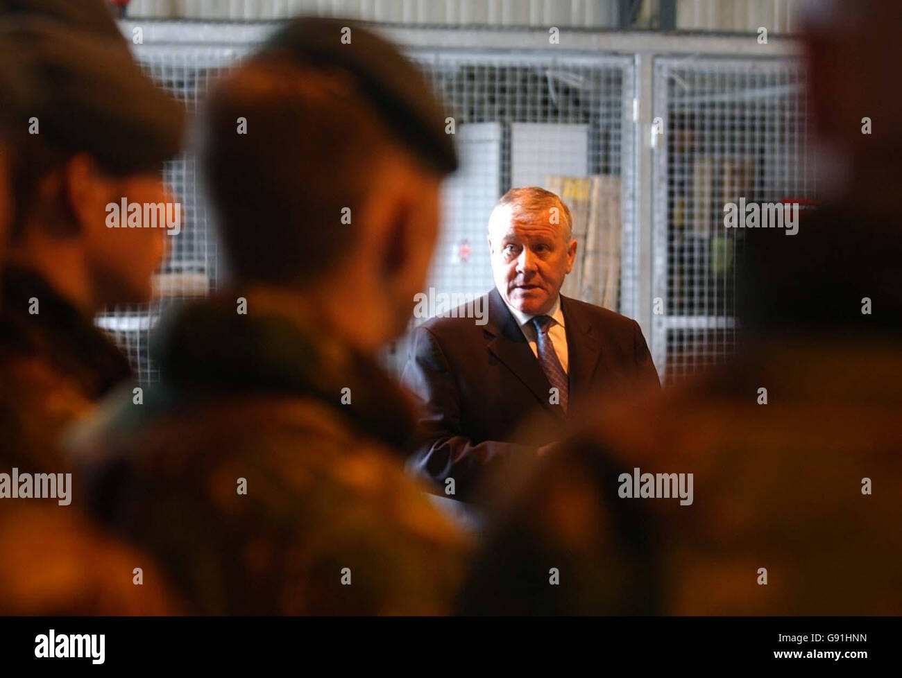 Armed Forces Minister, Adam Ingram addresses Commandos bound for ...