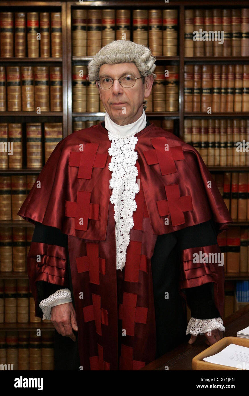 2005 queen approved appointment lord hamilton replace lord cullen hi ...