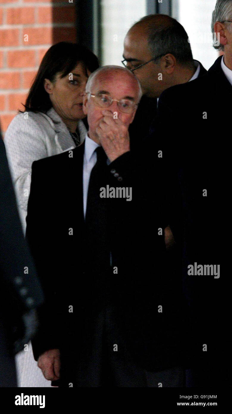 Dickie Best, the father of George Best watches as his son's coffin is ...