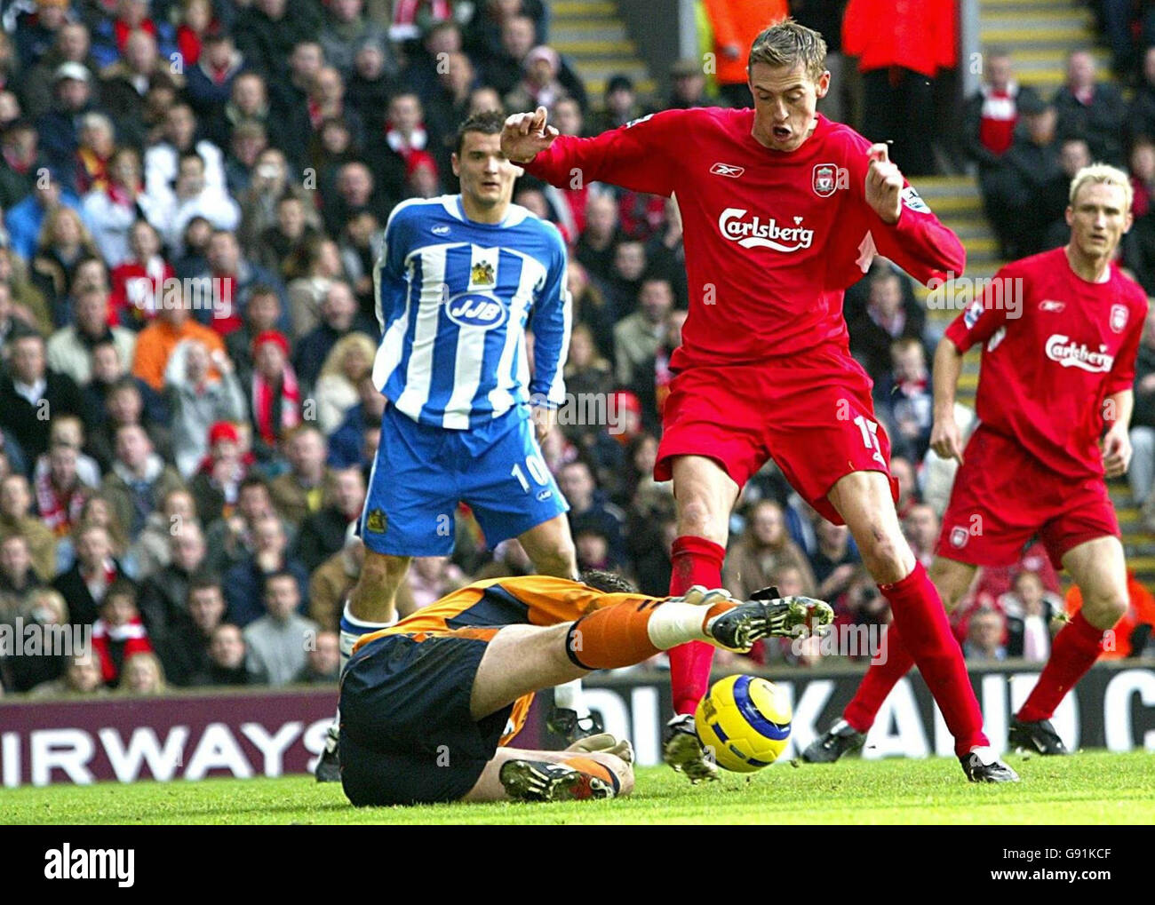 Peter crouch r hi-res stock photography and images - Alamy