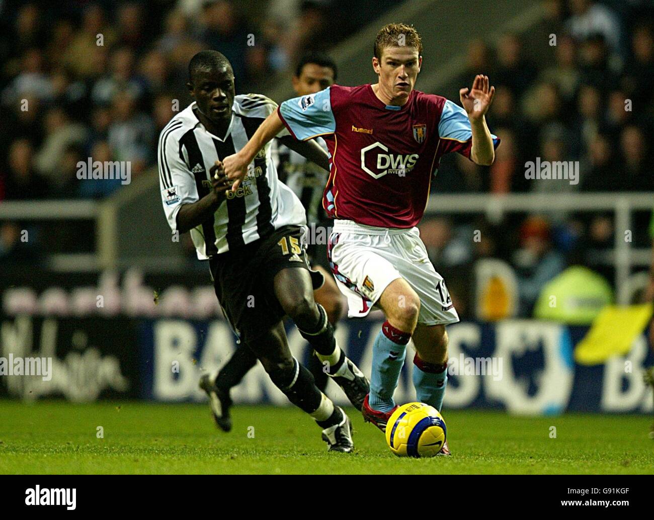 Aston villas steven davis hi-res stock photography and images - Alamy
