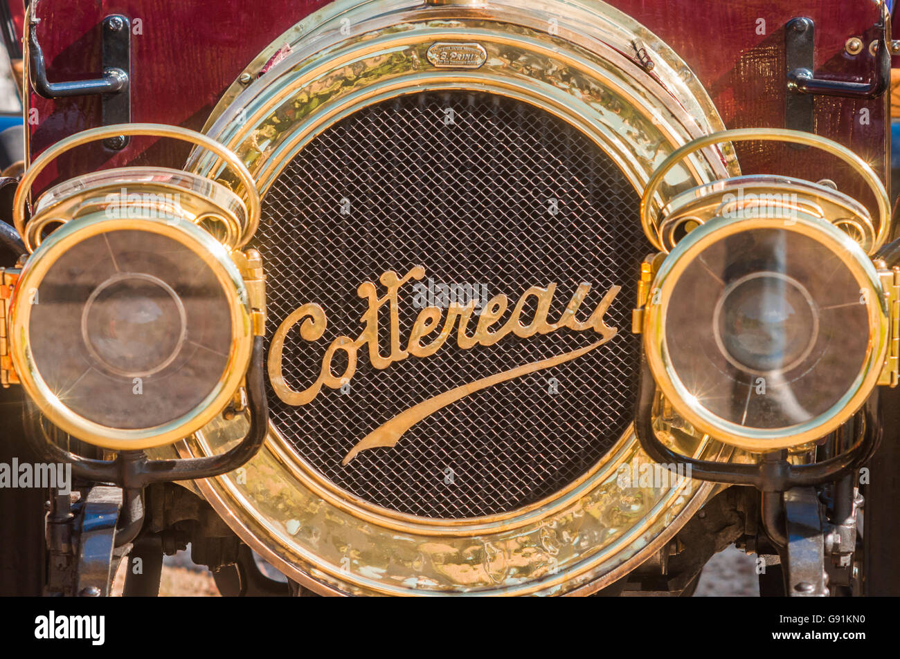 Brass radiator hi-res stock photography and images - Alamy