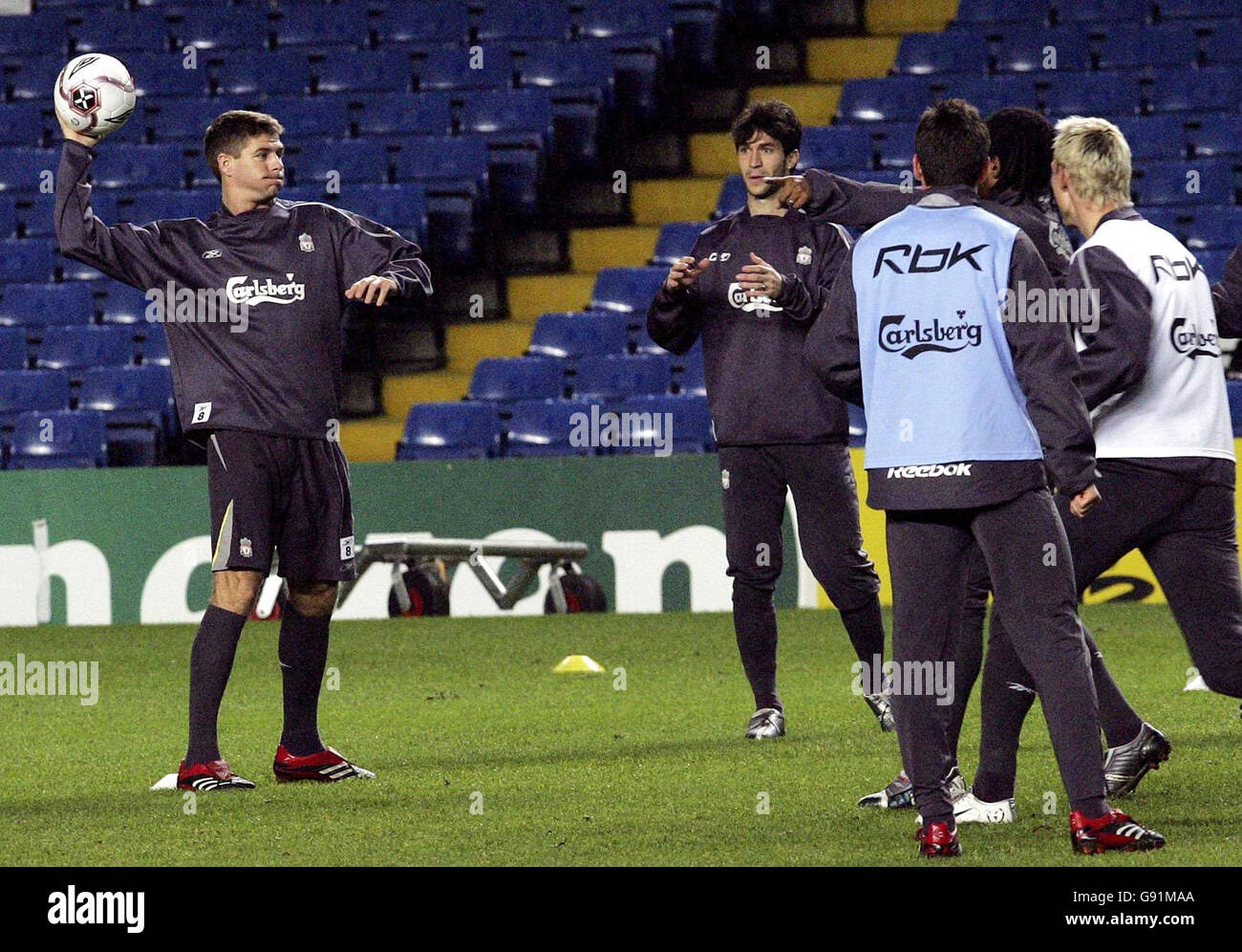 Liverpool team 2005 hi-res stock photography and images - Alamy