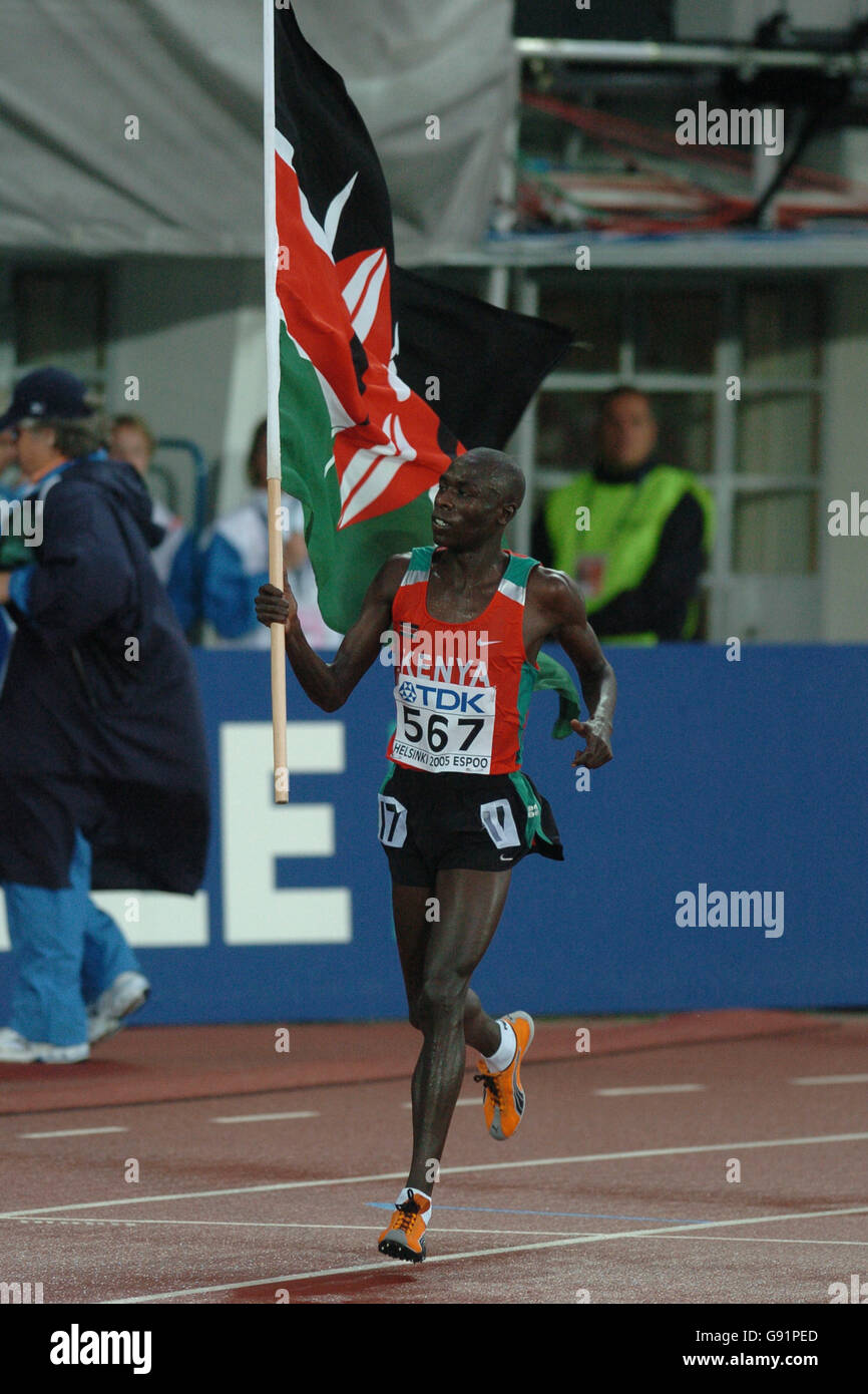 Moses mosop kenya celebrates national flag after mens 10 hi-res stock ...
