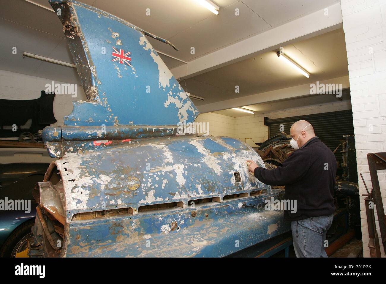 Bill Smith carries out the early stages of restoration on Donald ...