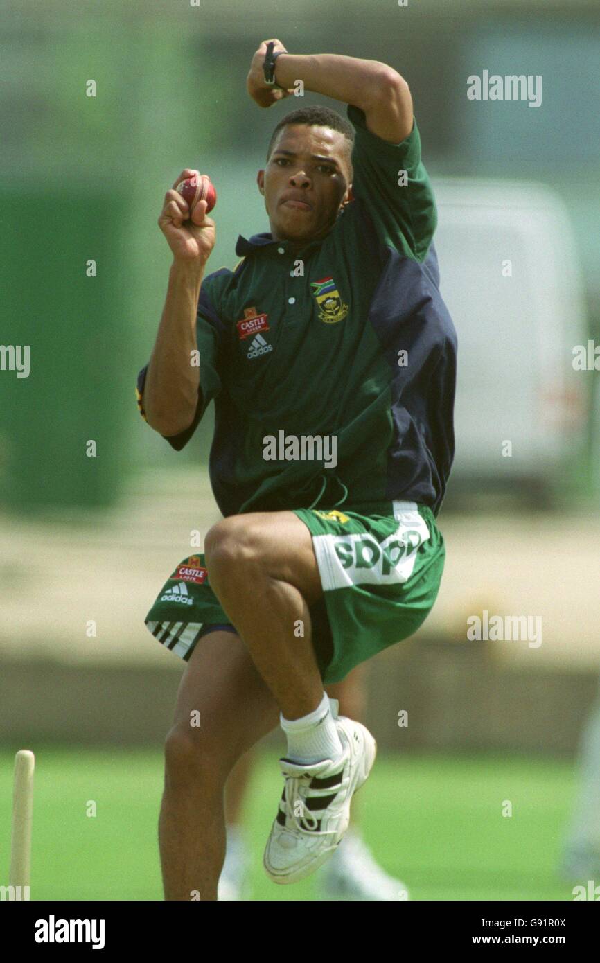 South africas mikhaya ntini hi-res stock photography and images - Alamy