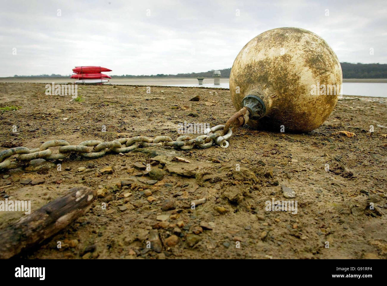 Bewl water full hi-res stock photography and images - Alamy