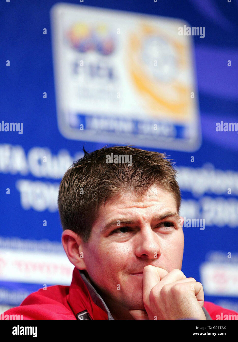 Steven gerrard 2005 final hi-res stock photography and images - Alamy