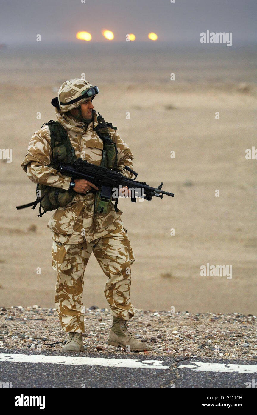 Basrah air station hi-res stock photography and images - Alamy