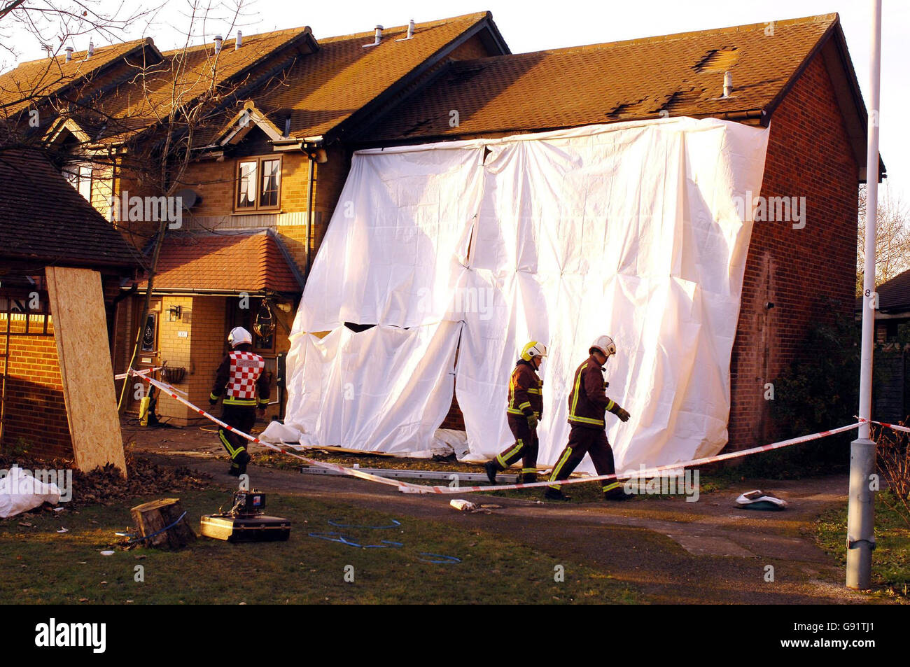 Firefighters at the scene in hayes hi-res stock photography and images ...
