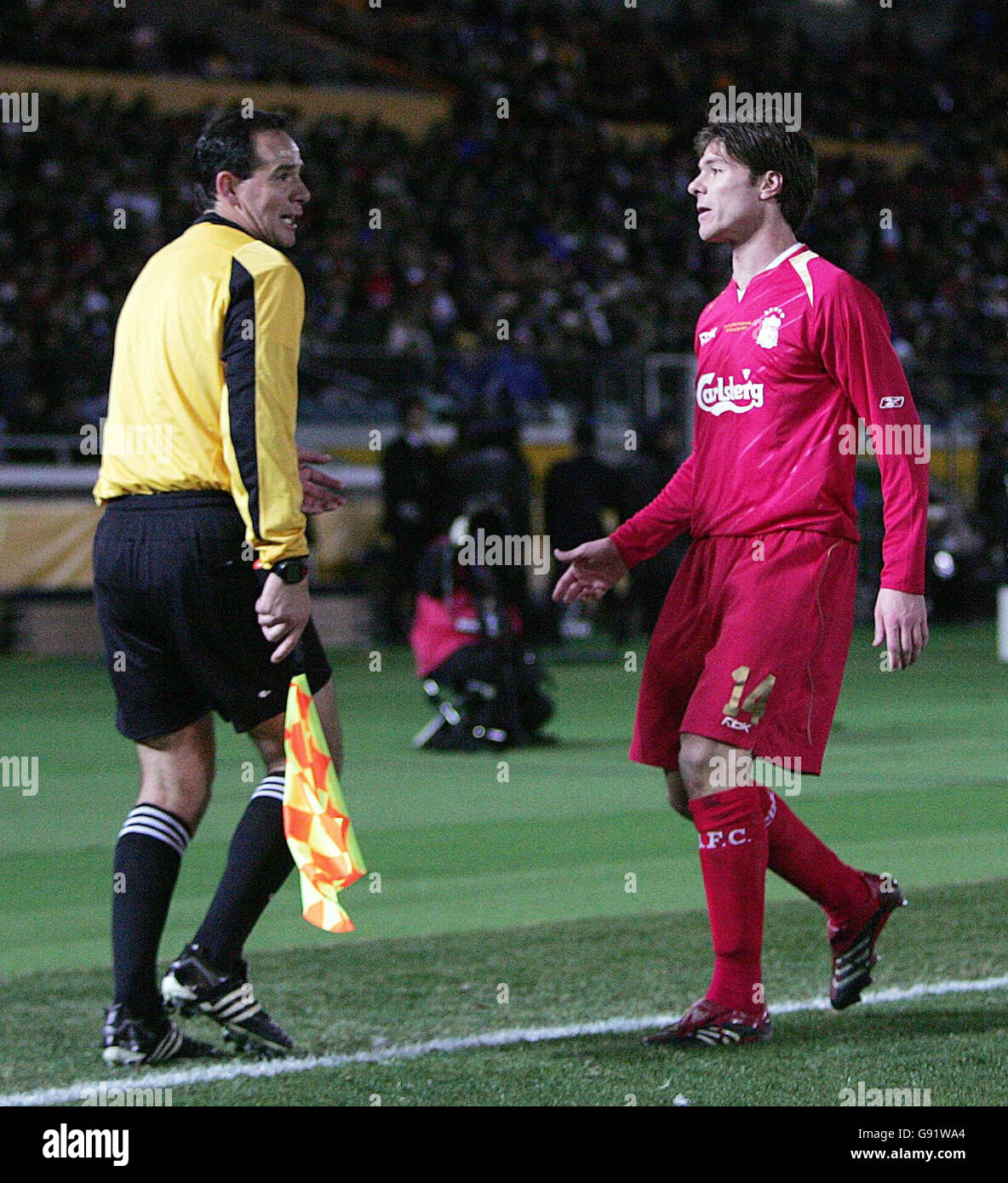 Liverpool 2005 final goal hi-res stock photography and images - Alamy