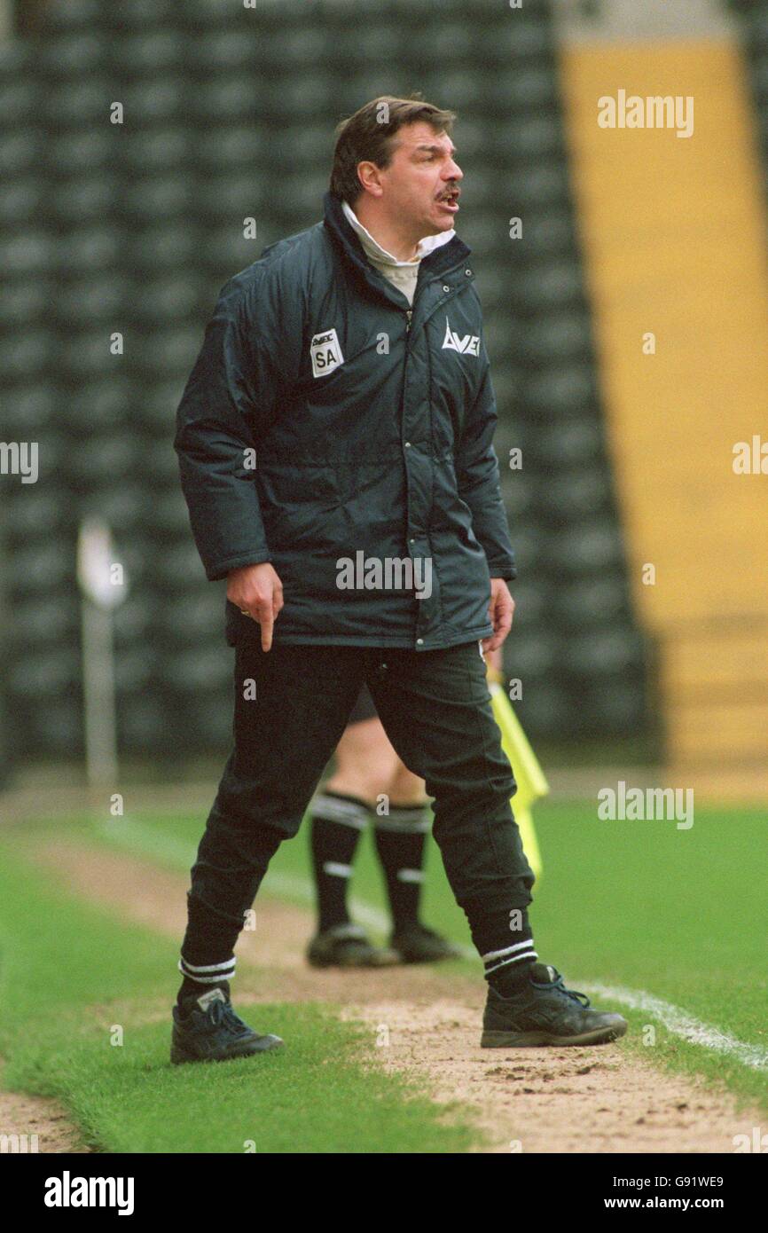 Soccer - Nationwide League Division Three - Notts County v Colchester ...