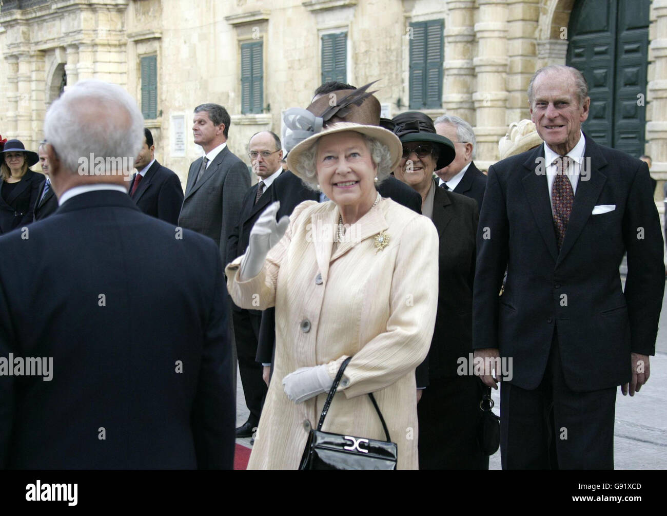 Queen elizabeth malta 2005 hi-res stock photography and images - Alamy