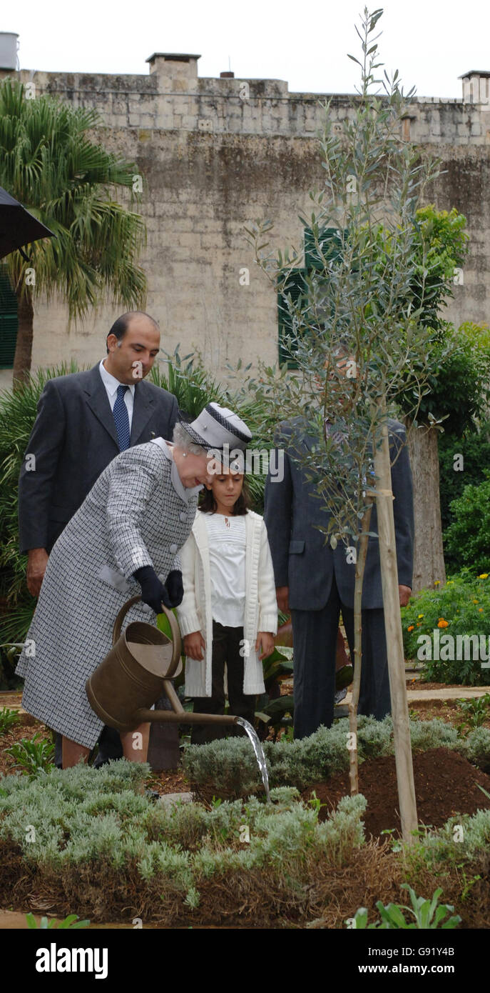Royalty - Queen Elizabeth II Visit to Malta Stock Photo - Alamy