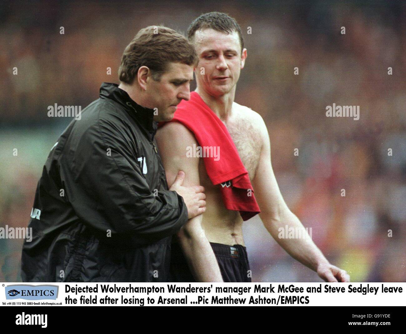 Wolverhampton wanderers manager mark mcghee hi-res stock photography ...