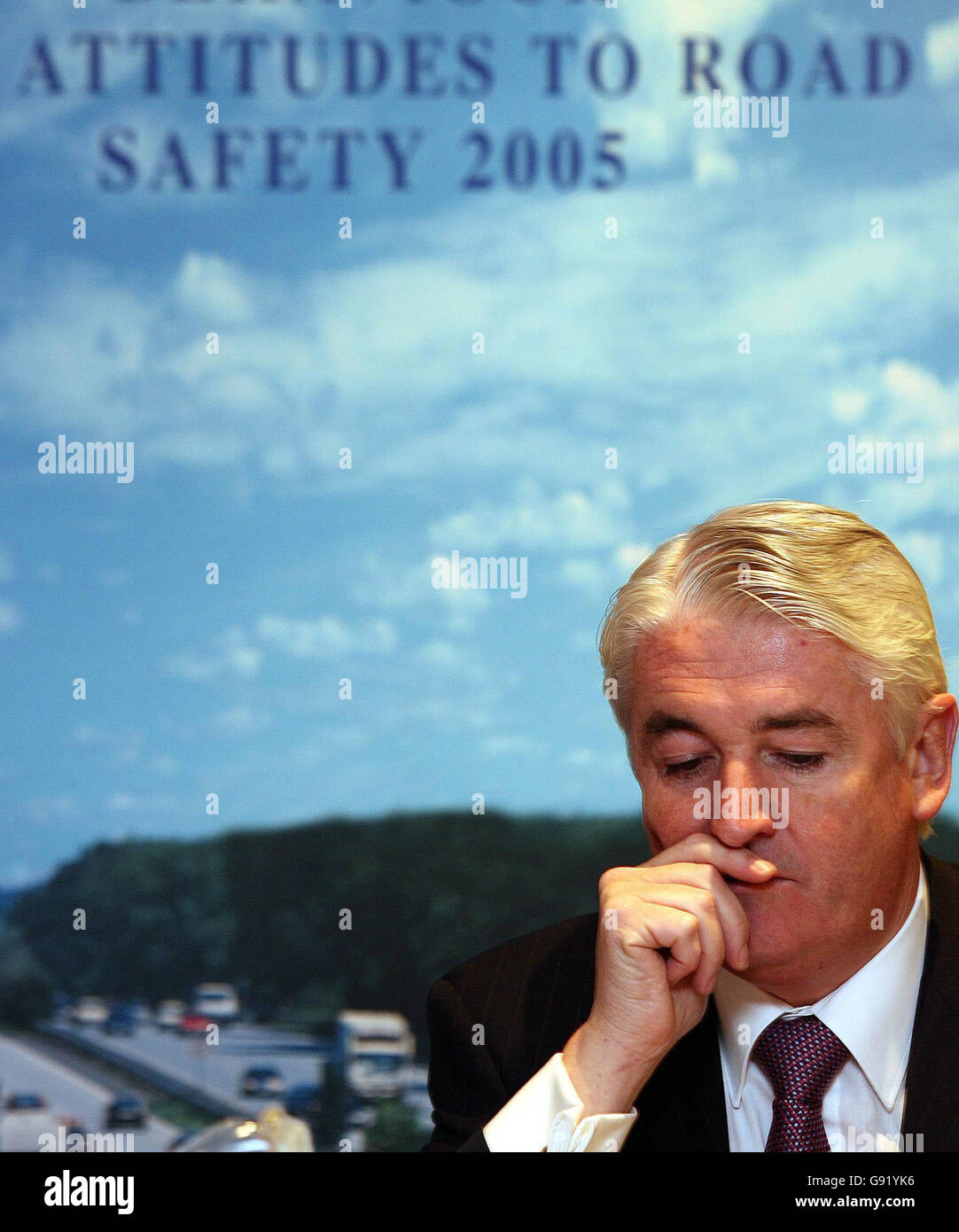 Roads and safety hi-res stock photography and images - Alamy