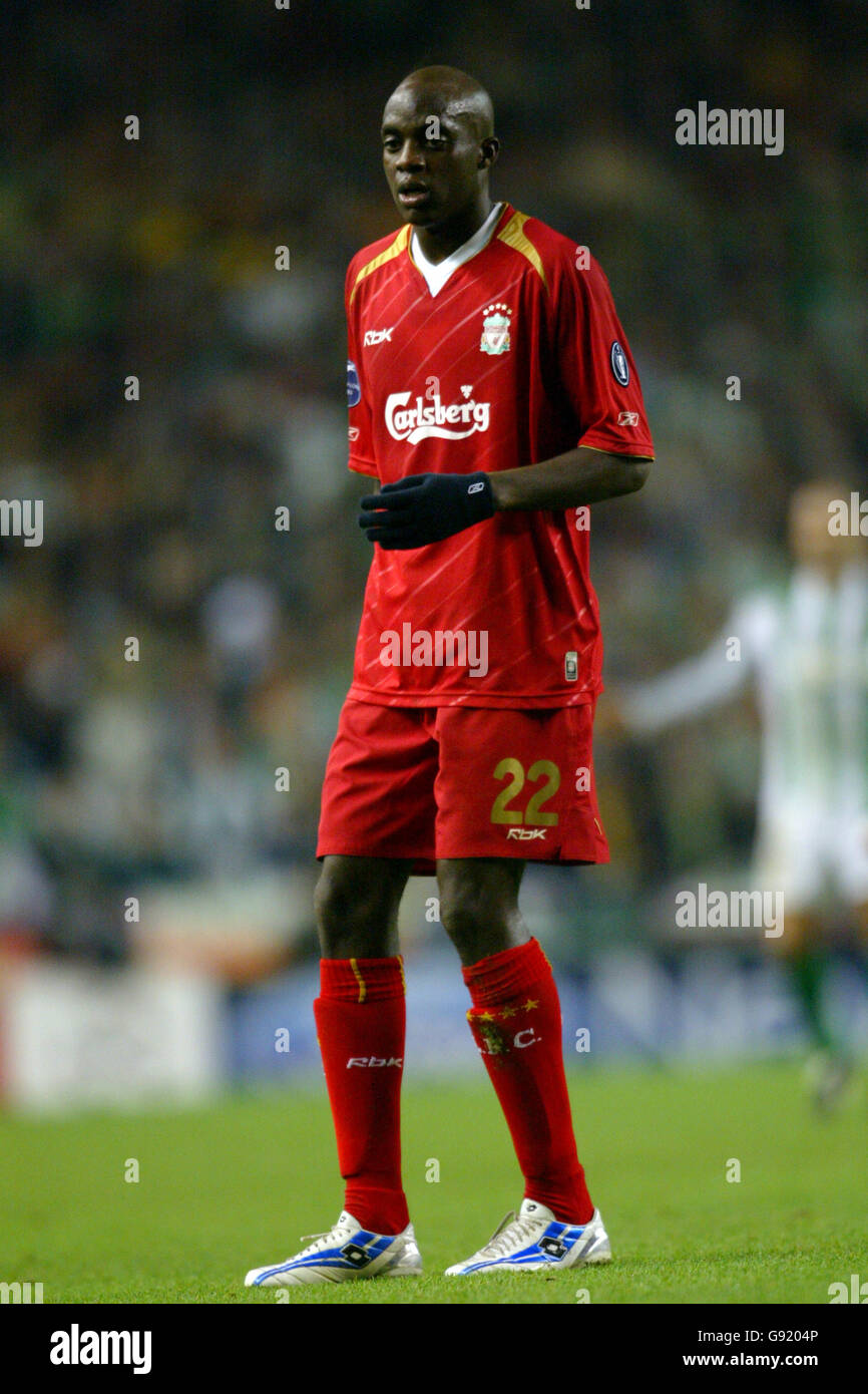 Anfield mohamed sissoko hi-res stock photography and images - Alamy