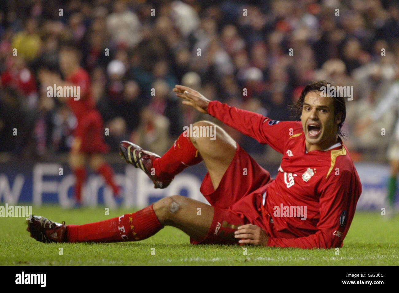 Real betis v liverpool hi-res stock photography and images - Alamy