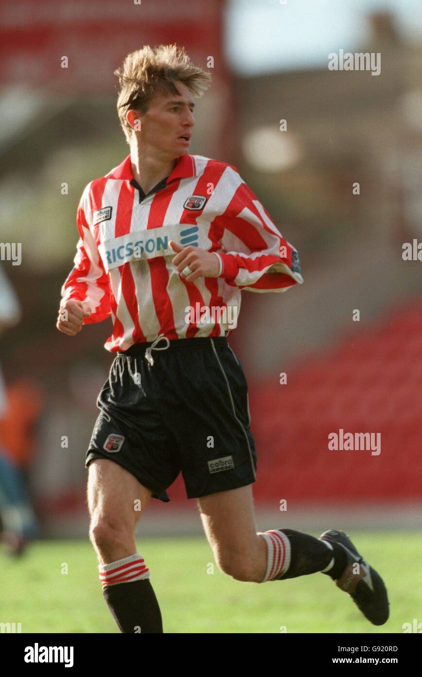 Andy scott brentford hi-res stock photography and images - Alamy