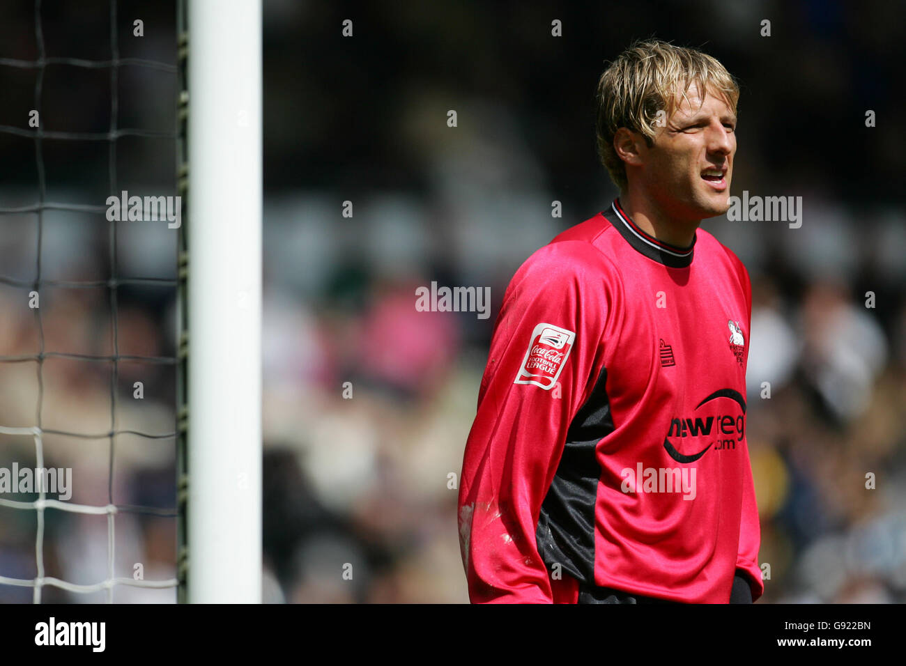 Preston north end goalkeeper carlo nash hi-res stock photography and ...
