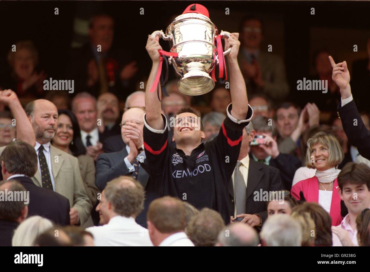 Tetleys bitter cup hi-res stock photography and images - Alamy