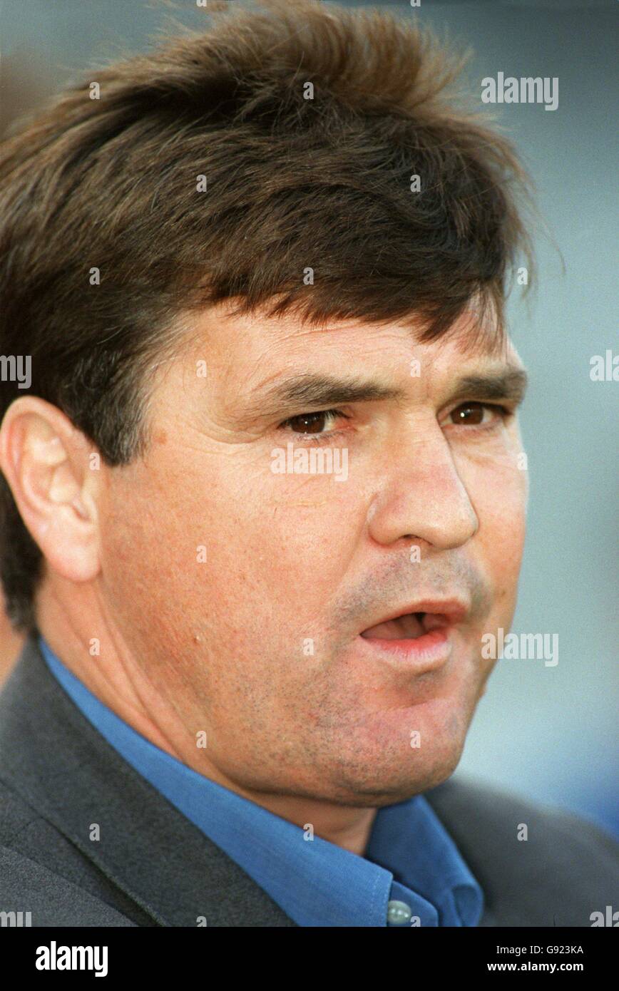 Spanish Soccer - Espanol v Barcelona. Jose Camacho, Espanol coach Stock ...