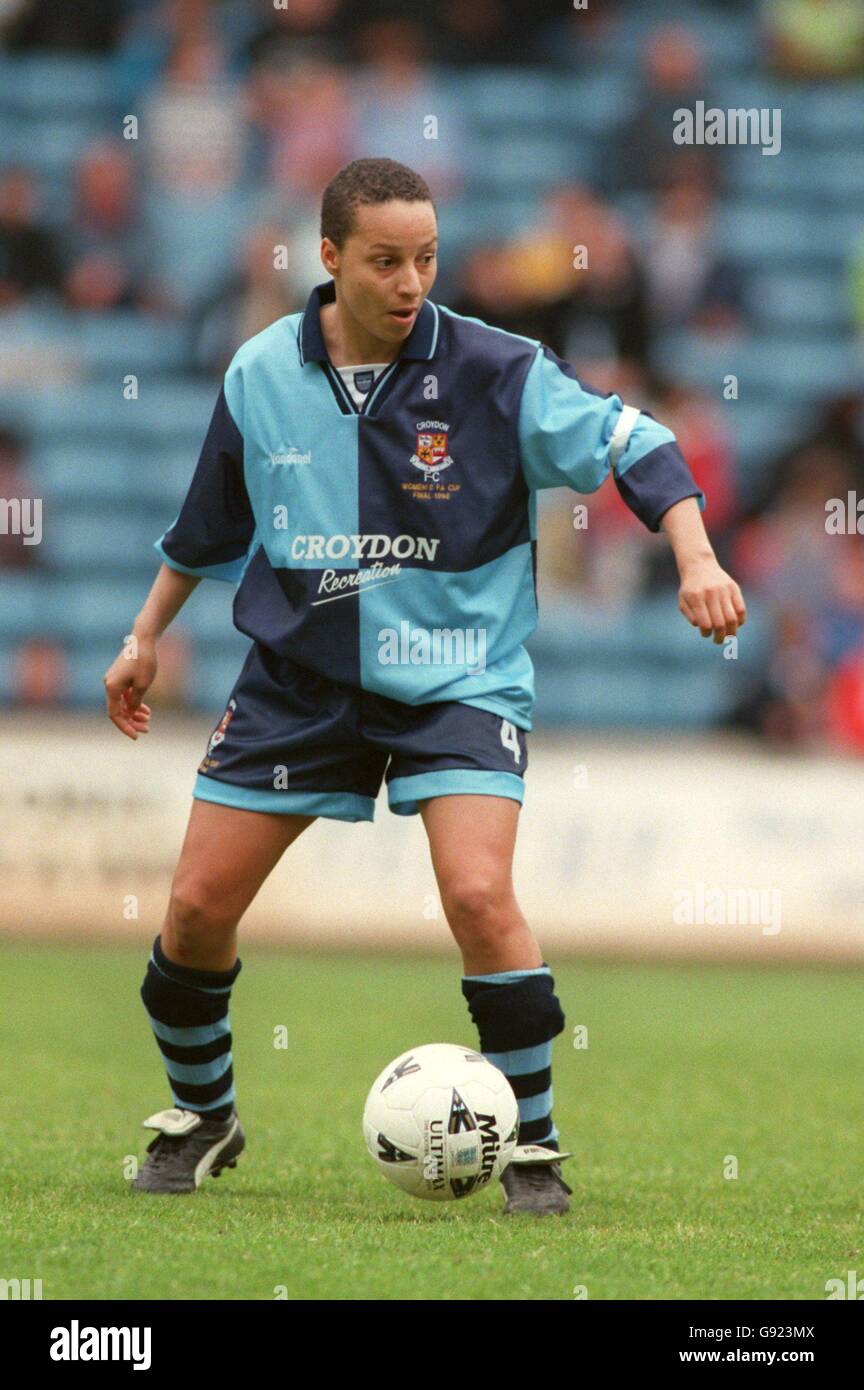 Women's Soccer - FA Cup Final - Arsenal v Croydon. Croydon's Hope ...