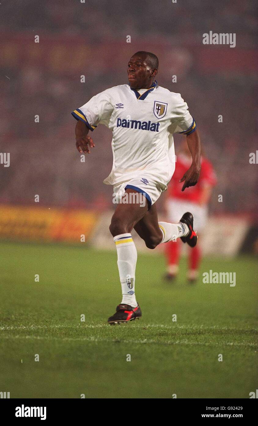 Faustino asprilla parma hi-res stock photography and images - Alamy