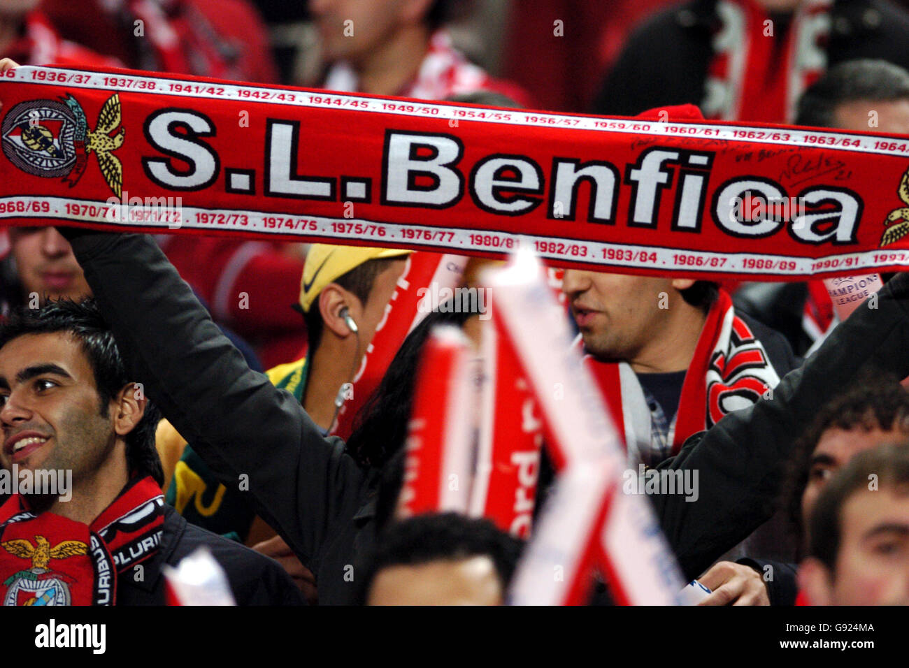 Benfica scarf hi-res stock photography and images - Alamy