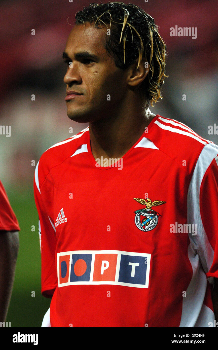 Soccer - UEFA Champions League - Group D - Benfica v Manchester United ...