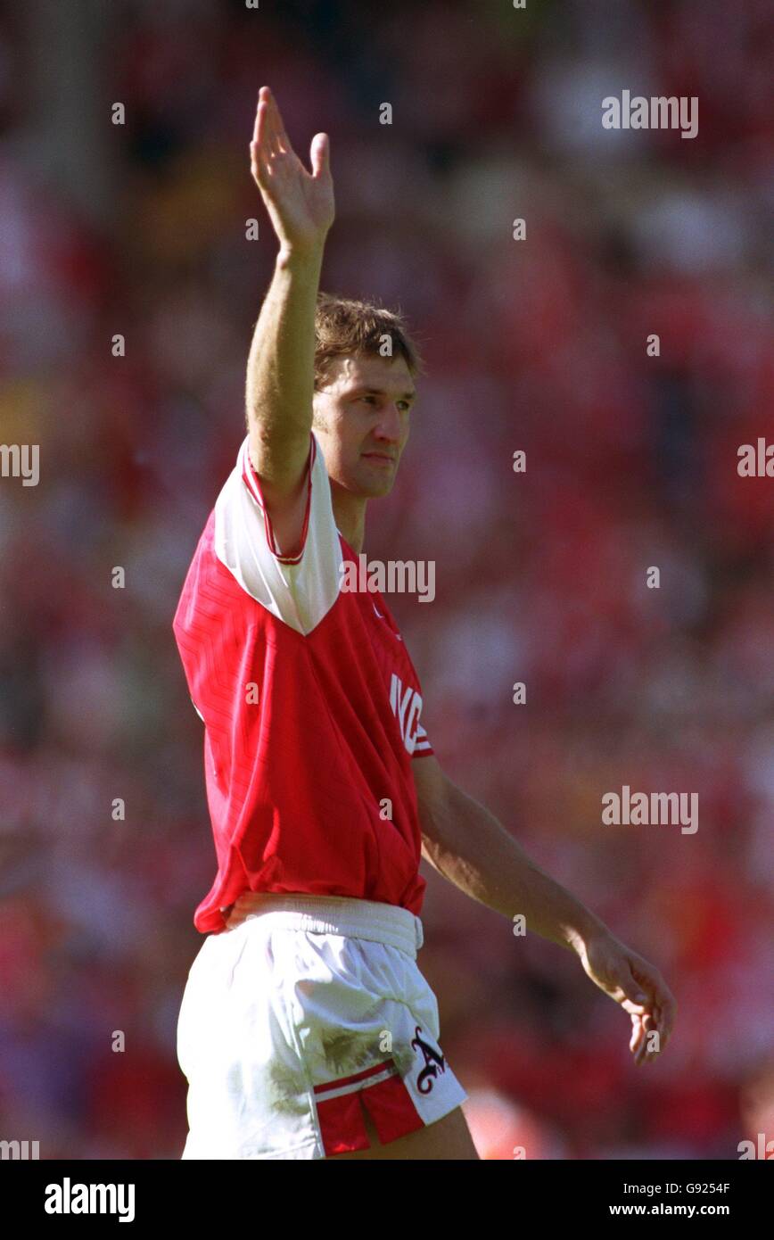 Arsenal captain tony adams hi-res stock photography and images - Alamy