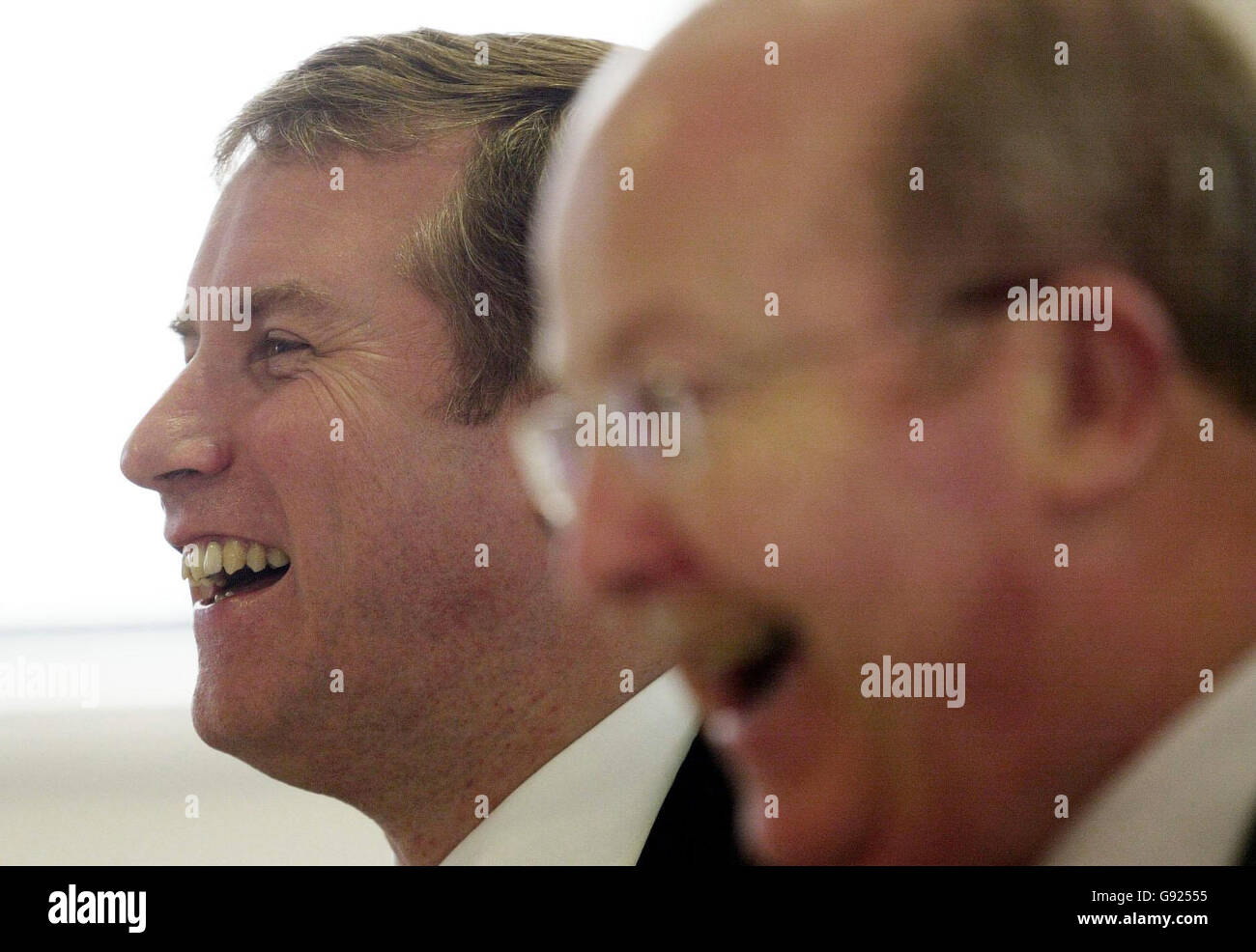 Deputy First Minister Nicol Stephen (left) and Environment Minister ...